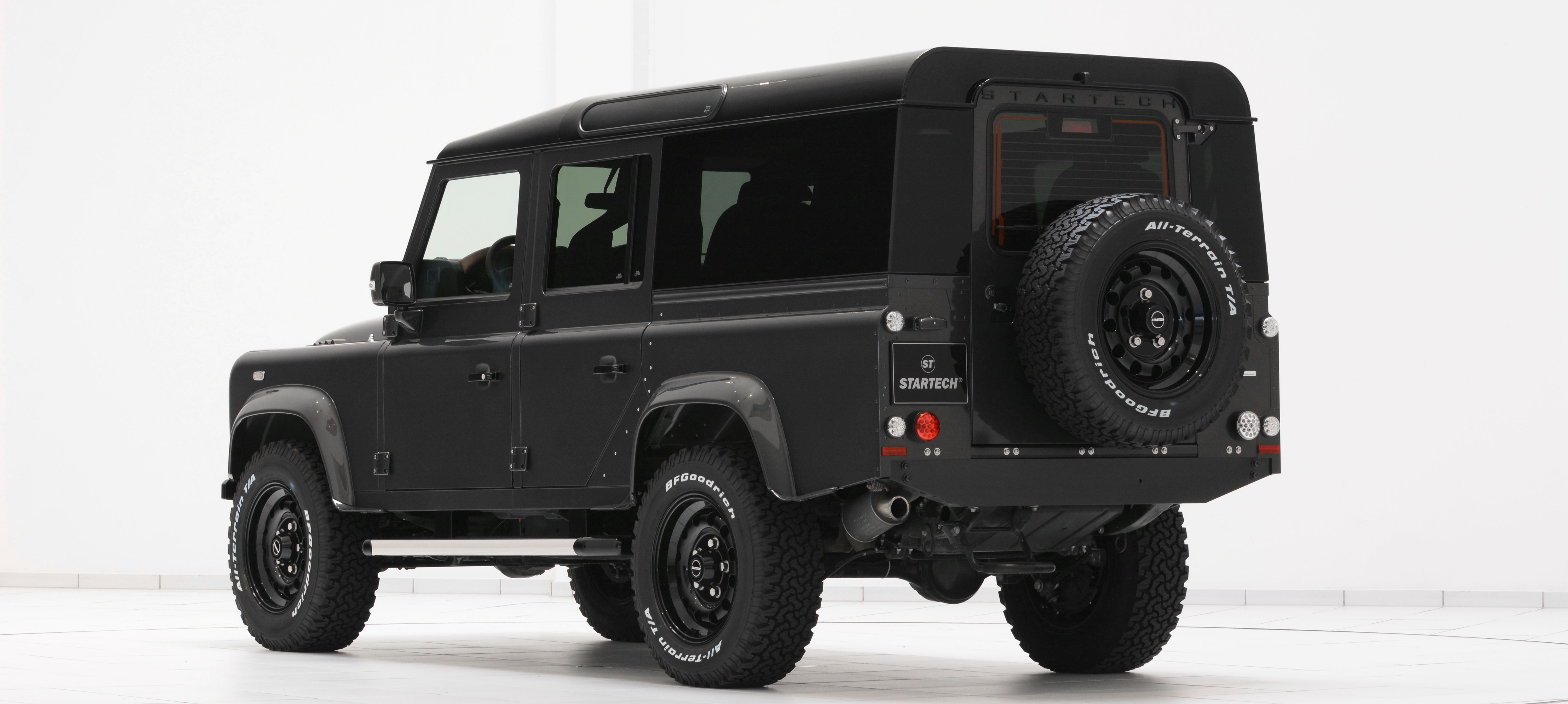 Panorama panes for Land Rover Defender | STARTECH Refinement